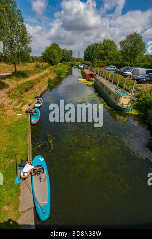 Boat on the water at Sandford Lock and mill, River Thames, Oxford ...