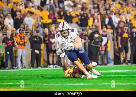Arizona tight end Cameron Barmore (80) in the first half of an NCAA ...