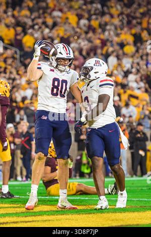 Arizona tight end Cameron Barmore (80) in the first half of an NCAA ...