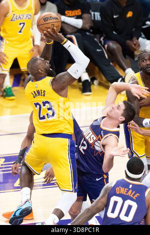 Phoenix Suns' Collin Gillespie (12) tries to steal the ball from ...