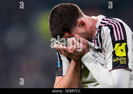 JuventusÕs Dusan Vlahovic sore from injury during the Serie A soccer ...
