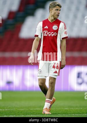 AMSTERDAM, NETHERLANDS - DECEMBER 14: Sean Steur of AFC Ajax shoots at ...