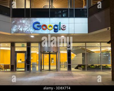 Google, 150 Broadway, Cambridge, Massachusetts. exterior storefront of ...