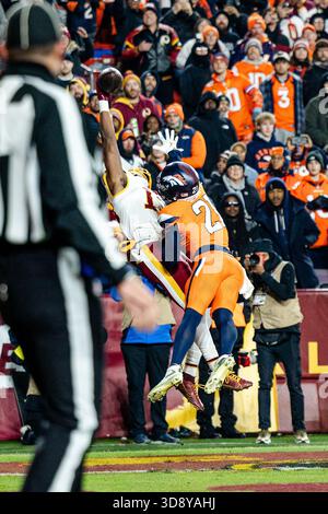 Denver Broncos cornerback Riley Moss (21) in the first half of an NFL ...