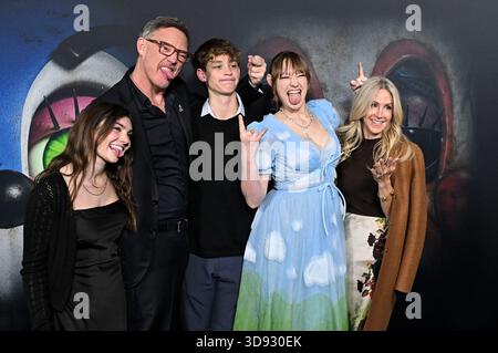 Gast, Liam Lillard, Matthew Lillard, Macey Lyn Lillard und Heather Helm ...