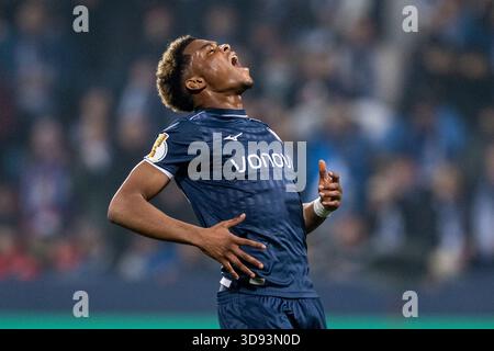 16 December 2025, North Rhine-Westphalia, Duesseldorf: The "Big Willi ...