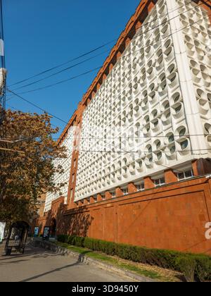 A house building facade surrounded by bushes in Spreewald Stock Photo ...