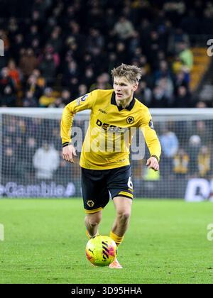 David Moller Wolfe (6 Wolves) on the ball during the Premier League ...