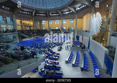 SYMBOL - 12 December 2025, Berlin: At Alexanderplatz, several ...