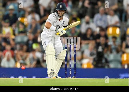 England's Ben Duckett bats during play on day one of the fifth and ...