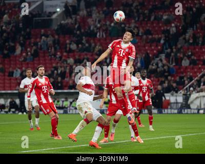 from left: Jamie Leweling (Stuttgart, yellow card), referee Felix ...