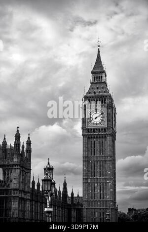 London, UK. 12 OCT, 2022. Just Stop Oil activists block Downing Street ...