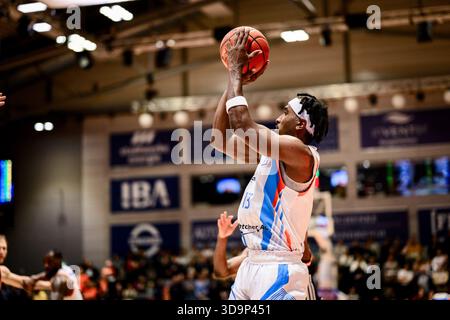 Keith Braxton Jr. (Science City Jena, #13) celebrates after the last ...