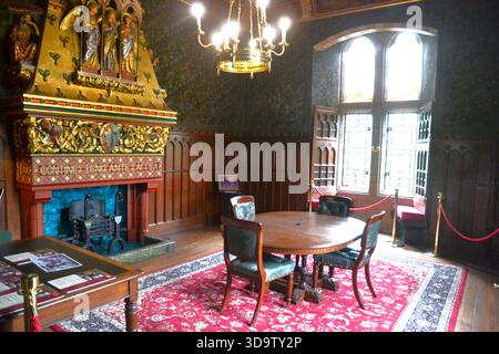 Cardiff Castle Dining Room Stock Photo - Alamy