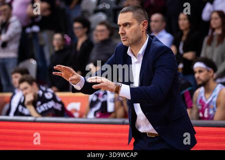 Marko Stankovic (Telekom Baskets Bonn, Head Coach) celebrates, gestures ...