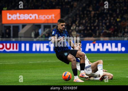 Luis Henrique of FC Internazionale competes for the ball with Eljif ...