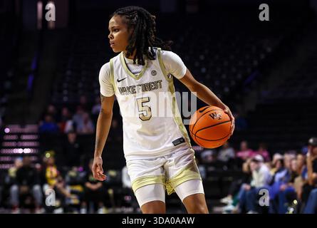 Wake Forest guard Caitlyn Jones (5) passes the ball during an NCAA ...