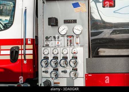 Fdny fire engine pump panel with control valves and gauges Stock Photo ...