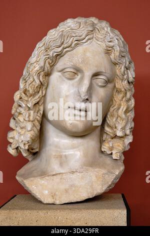 Great old building in Thessaloniki, Greece Stock Photo - Alamy