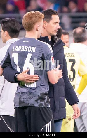 from left: Hugo Larsson (Frankfurt), Felix Nmecha Frankfurt, January 9 ...