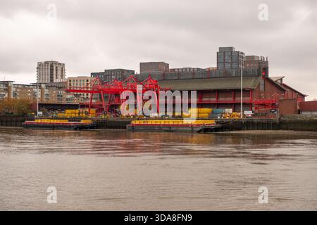 LONDON - NOVEMBER 7, 2025: Smugglers Way Transfer Station, Wandsworth ...