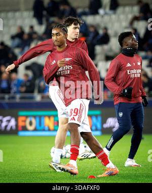 Arsenal's Marli Salmon warming up ahead of the Carabao Cup quarter ...