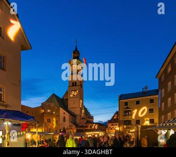 Hall in Tirol: Christmas market Adventmarkt, projected days of an ...