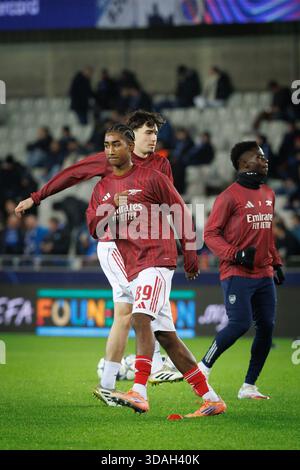 Arsenal's Marli Salmon warming up ahead of the Carabao Cup quarter ...