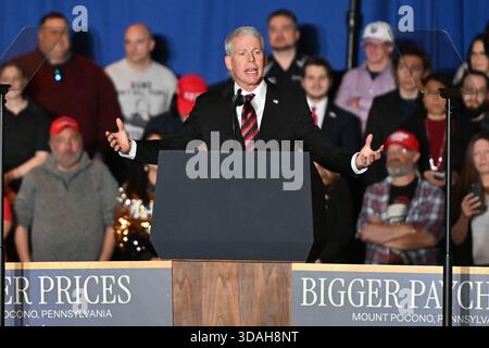 President Donald Trump speaks at Mount Rushmore National Monument ...