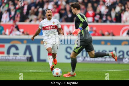 from left: Jamie Leweling (Stuttgart, yellow card), referee Felix ...