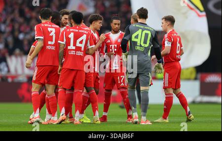 from left: Michael Olise, Leon Goretzka (Bayern) Munich, January 11 ...