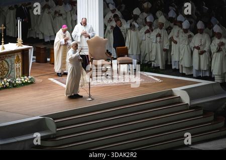 Pope Leo XIV greets the faithful gathered in Piazza Duomo in Pavia ...