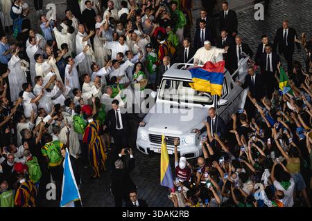 Pope Leo XIV greets the faithful at the end of his weekly general ...