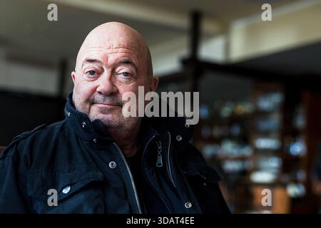 PRODUCTION - 09 December 2025, Brandenburg, Zossen: Actor Florian ...