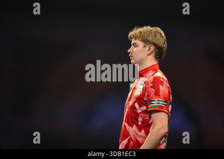 Alexandra Palace, London, UK. 13th Dec, 2025. 2025 PDC Paddy Power ...