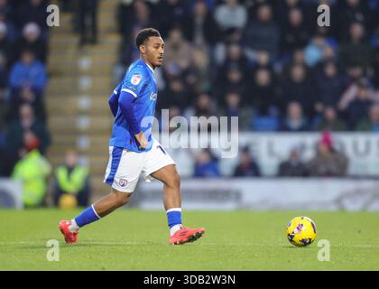 Lewis Gordon of Chesterfield passes the ball during the Sky Bet League ...
