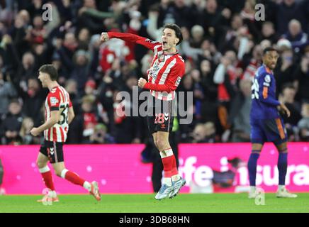 Enzo Le Fee of Sunderland celebrates his goal to make it 1-1 during the ...