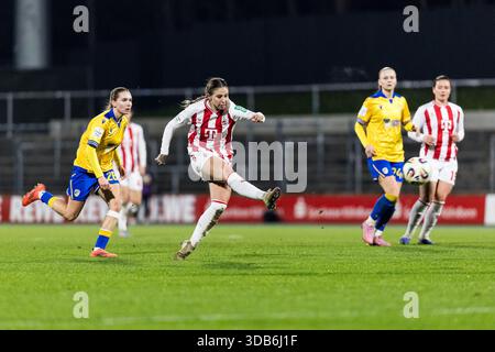 Zoe Hasenauer (FC Cologne, #16) on the ball Google Pixel Women's ...