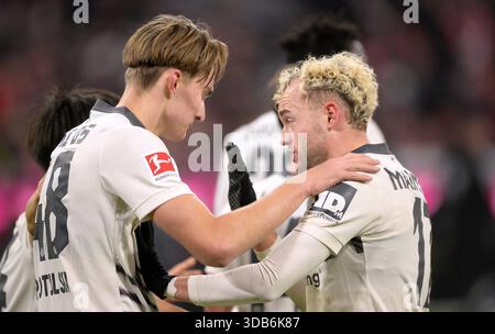 1:4 Goal, celebration, from the left Michael Olise, Harry Kane, goal ...