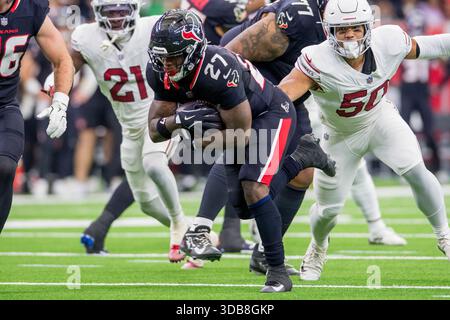 Houston Texans running back Woody Marks (27) warms up before an NFL ...