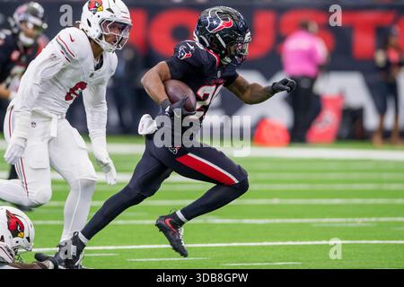 Houston Texans running back Jawhar Jordan (26) runs the ball during an ...