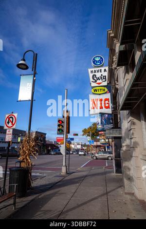 A street scene in the Wisconsin Dells Stock Photo - Alamy