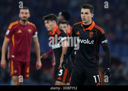douvikas anastasios como during serie A match Como 1907 vs Bologna FC ...