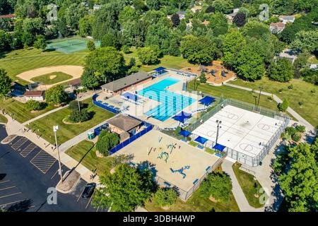 Lions Armstrong Memorial Pool in Algonquin Illinois featuring an ...