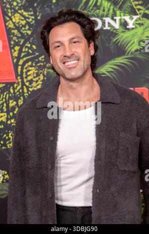 Maksim Chmerkovskiy at arrivals for ANACONDA Premiere, The United ...
