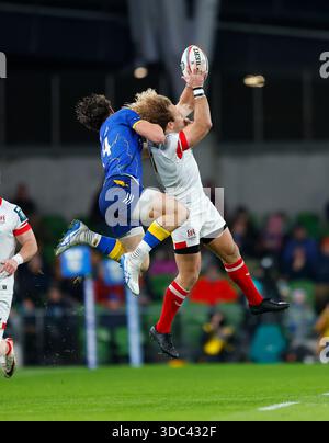 Joshua Kenny of Leinster Rugby with the ball during the Investec Rugby ...