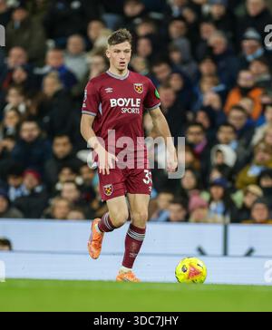 Oliver Scarles of West Ham United during the Premier League match ...