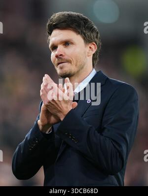Rangers manager Danny Rohl applauds the fans following the William Hill ...