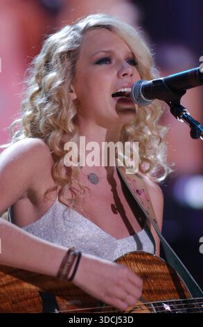 10 June 2007 - Nashville, Tennessee - Gretchen Wilson. 2007 CMA Music ...