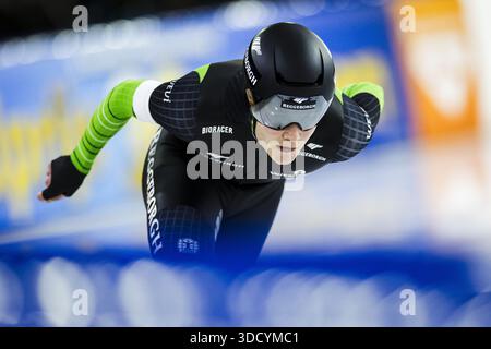 HEERENVEEN - Marcel Bosker in action during the men's 1500m on the ...